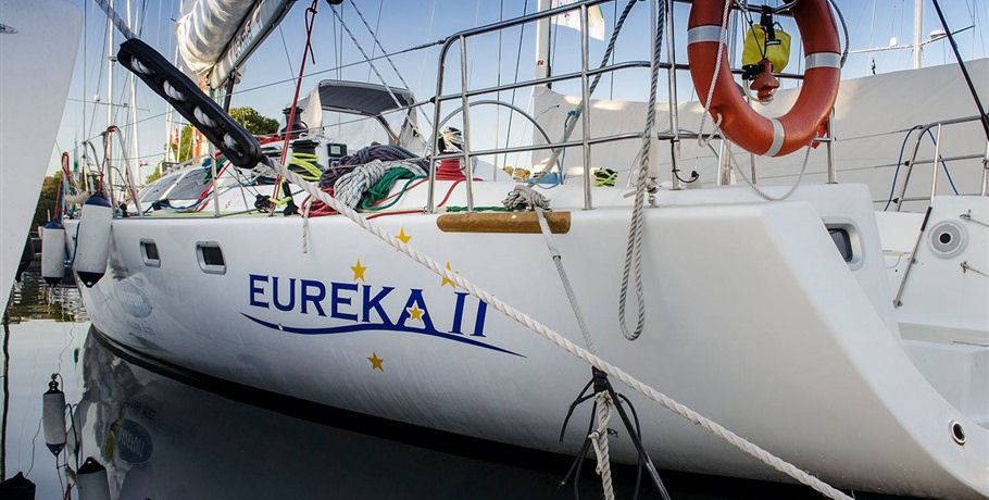 Eureka II 2 Days 2 Nights | Whitsundays Overnight Sailing Tour ...